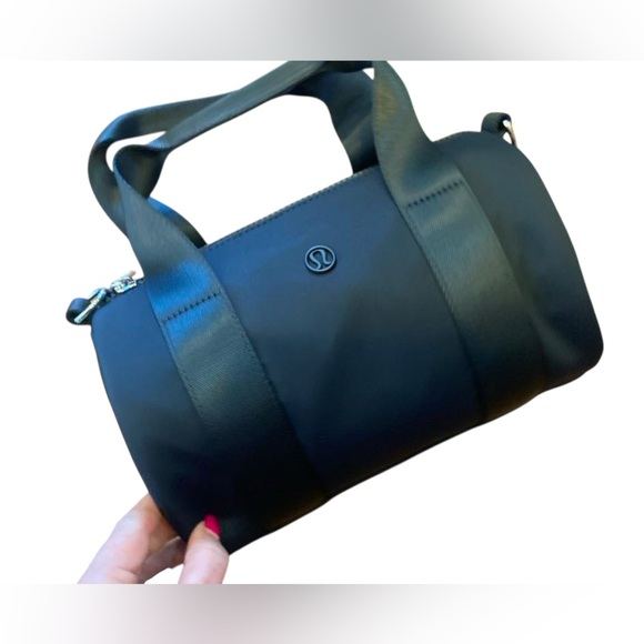 lululemon athletica | Bags | Nwt Lululemon Knit Nylon Mini Barrel ...